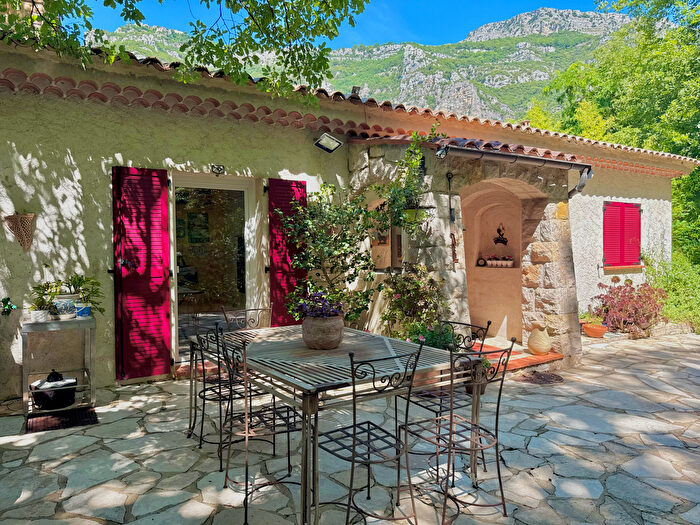 Maison 8 pièces à vendre - Tourrettes-sur-Loup