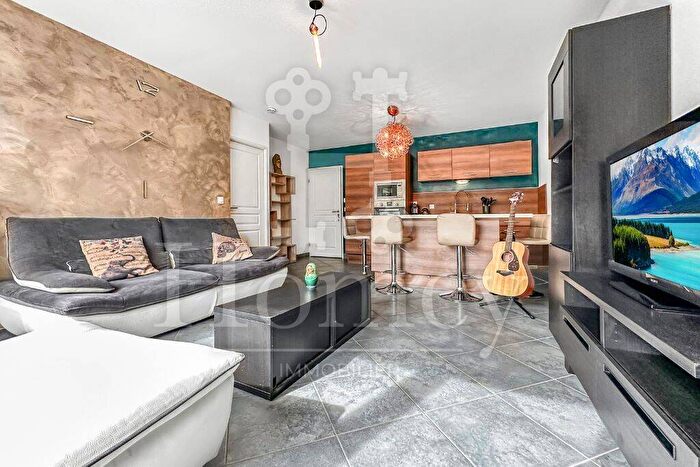 Appartement à louer - Romagny, Annemasse - 2 pièces - 1 chambre