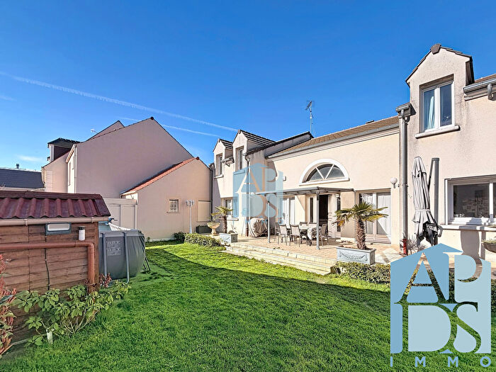 Maison à vendre - Noisy-le-Grand, Centre-ville - 6 pièces - 5 chambres