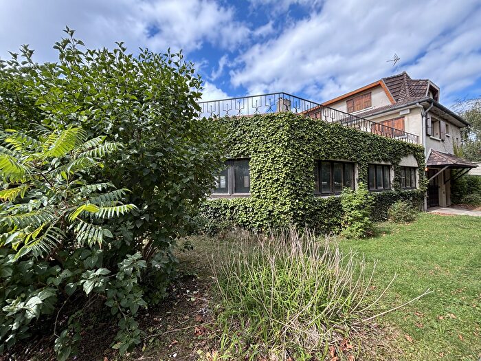 Maison à vendre - Chelles - 6 pièces - 4 chambres