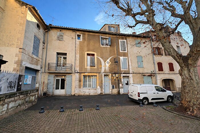 Maison à vendre - Cavaillon, Centre-ville - 5 pièces - 4 chambres