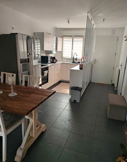 Maison 4 pièces à Tresses, à louer