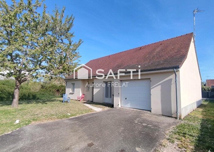 Maison à vendre - Noyant-de-Touraine - 4 pièces - 3 chambres
