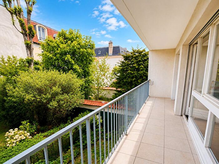 Appartement 4 pièces à vendre à Nanterre, Centre-ville