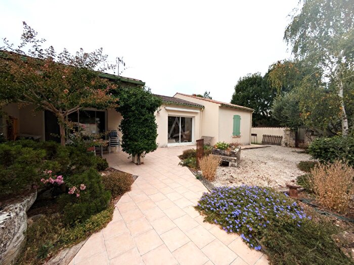 Maison à vendre - Matha - 6 pièces - 4 chambres