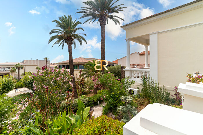 Maison 8 pièces à Bandol, à vendre