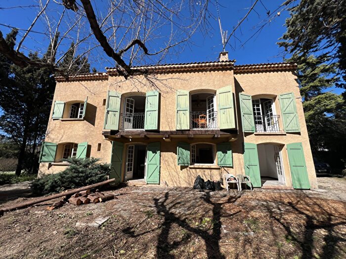 Aix-en-Provence, Pont de Beraud : Maison 6 pièces à vendre