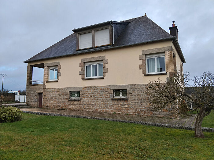 Maison à vendre - Plesder - 7 pièces - 5 chambres