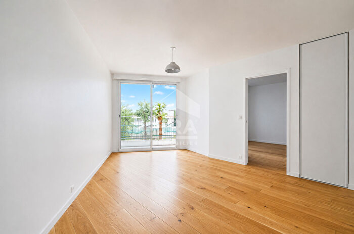 Appartement 2 pièces à Clichy, République, Victor Hugo, à vendre