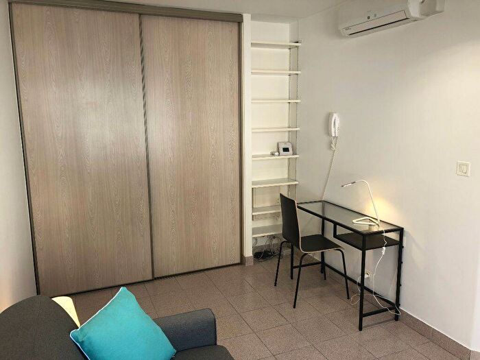 Appartement 1 pièce à louer - Saint Louis, Lyon 7ème arrondissement
