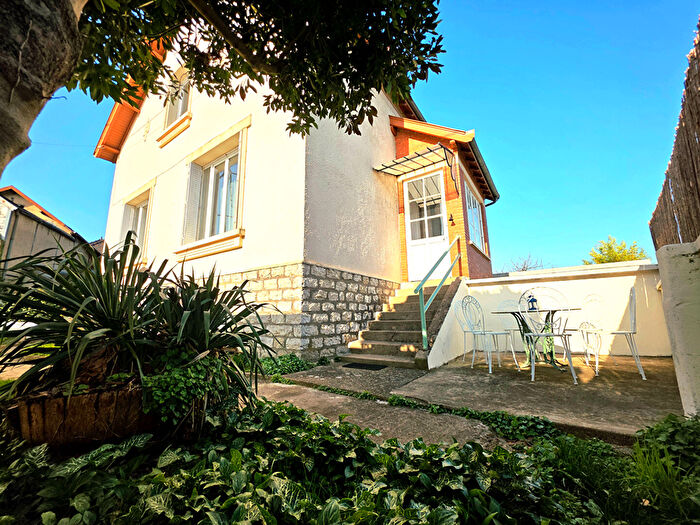 Maison à vendre - Auxonne - 5 pièces - 3 chambres