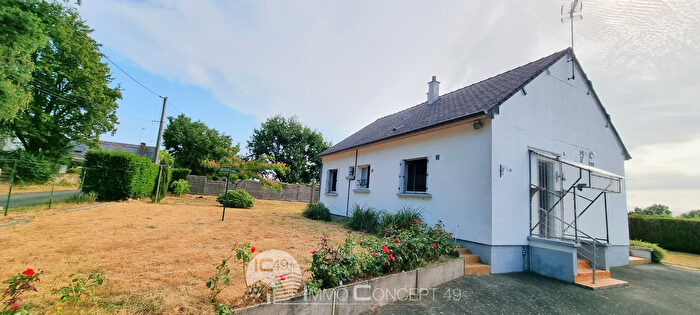 Saint-Jean-des-Mauvrets : Maison 3 pièces à vendre
