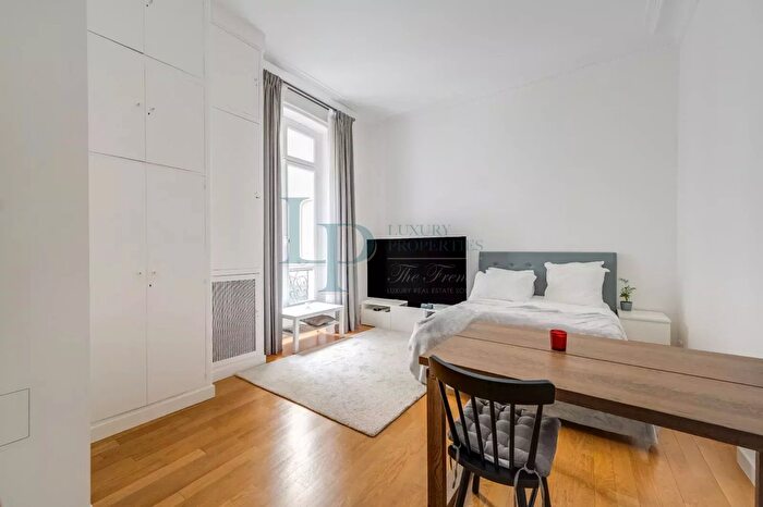 Appartement à vendre - Paris e , Hoche Friedland - 1 pièce