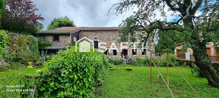 Maison à vendre - Baffie - 5 pièces - 3 chambres