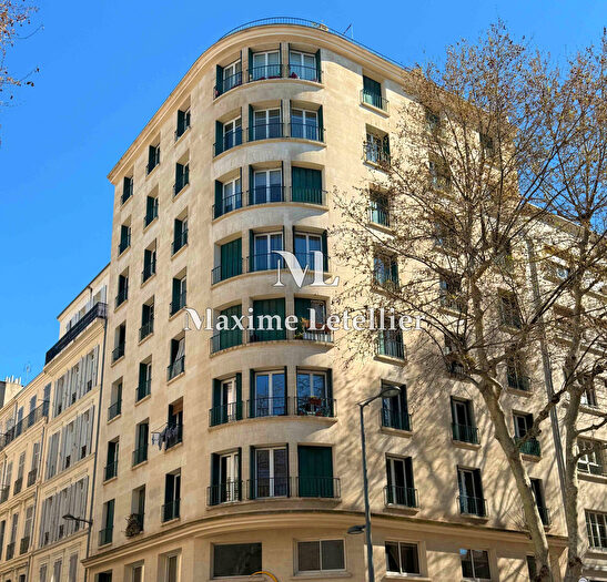 Appartement à vendre - Marseille e , La Joliette - 3 pièces - 2 chambres