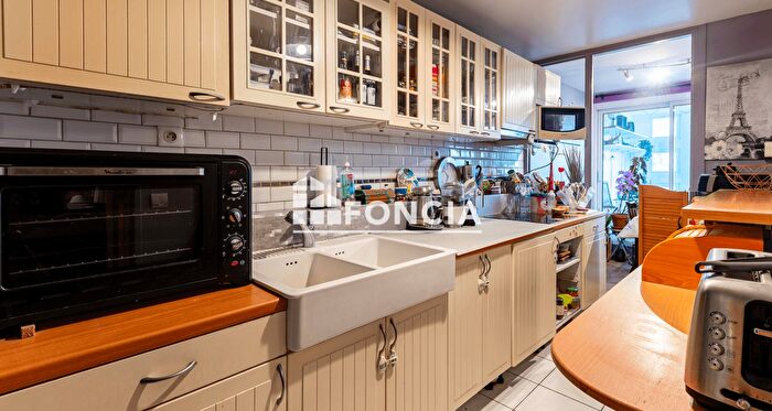 Appartement à vendre - Noisy-le-Grand, Est - 3 pièces - 2 chambres