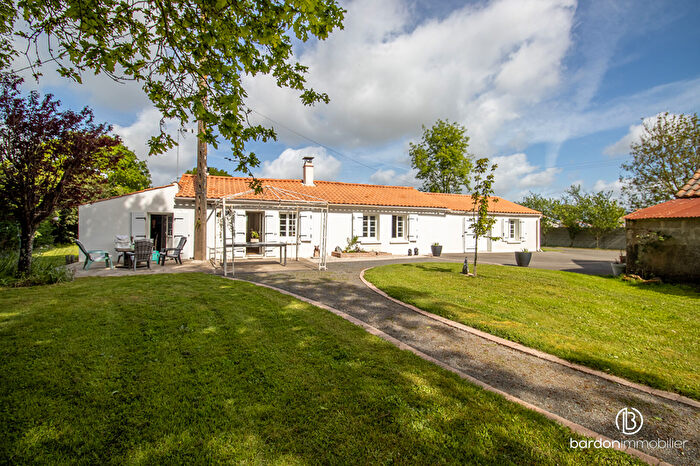 Challans, Route de Cholet, Route de la Roche-sur-Yon : Maison 6 pièces à vendre