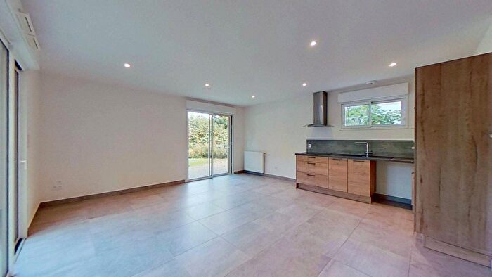 Maison à louer - Centre Ville, Tassin-la-Demi-Lune - 5 pièces - 4 chambres