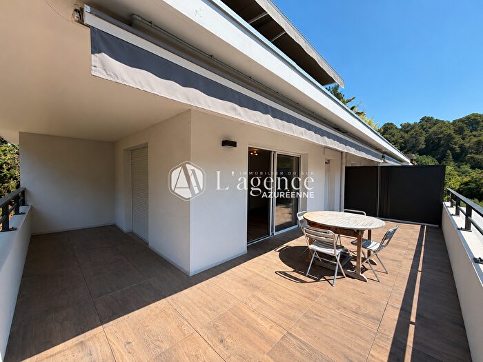 Cagnes-sur-Mer, Le Val Fleuri : Appartement 3 pièces à vendre
