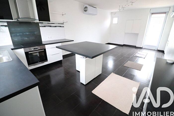 Appartement à louer - Centre Sud, Champagne-sur-Seine - 3 pièces - 2 chambres