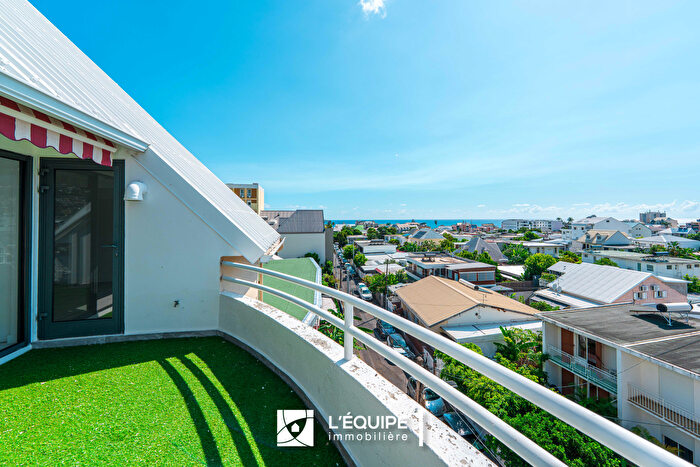 Appartement à vendre - Saint-Denis, Centre-ville - 6 pièces - 4 chambres