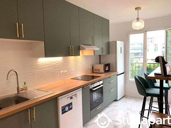 Appartement à louer - Croix Petit-Chenes dOr, Cergy - 1 pièce - 1 chambre