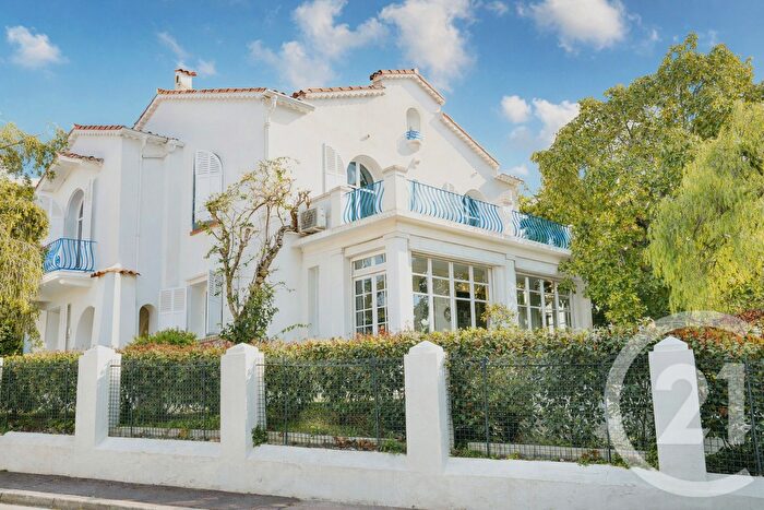 Maison à vendre - Nice, Mont-Boron - 8 pièces - 6 chambres