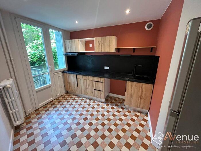 Appartement à louer - Châteaucreux, Saint-Étienne - 2 pièces - 1 chambre