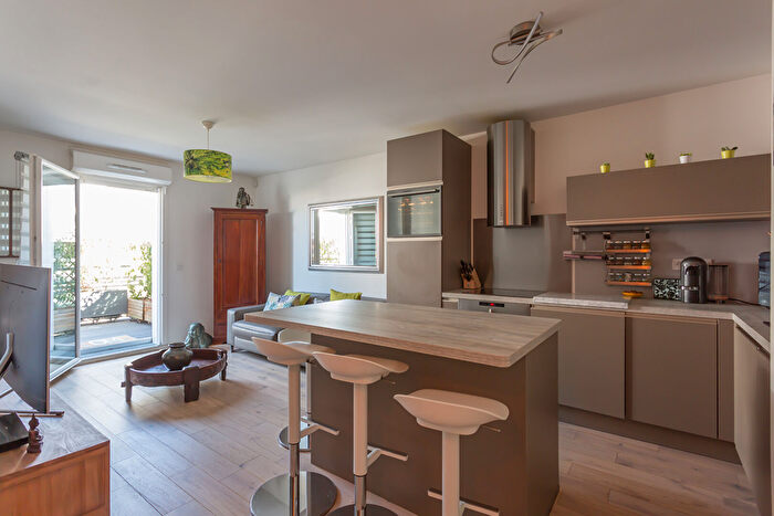 Appartement à vendre - Corbeil-Essonnes, Tarterêts - 3 pièces - 2 chambres