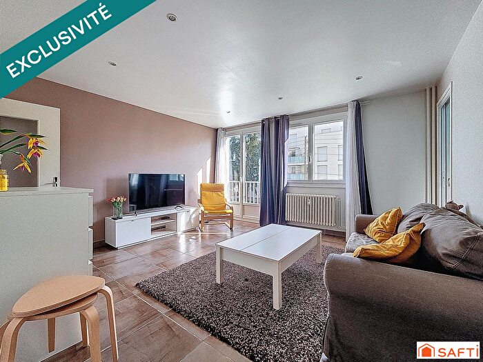 Appartement 4 pièces à vendre - Vaulx-en-Velin, Village