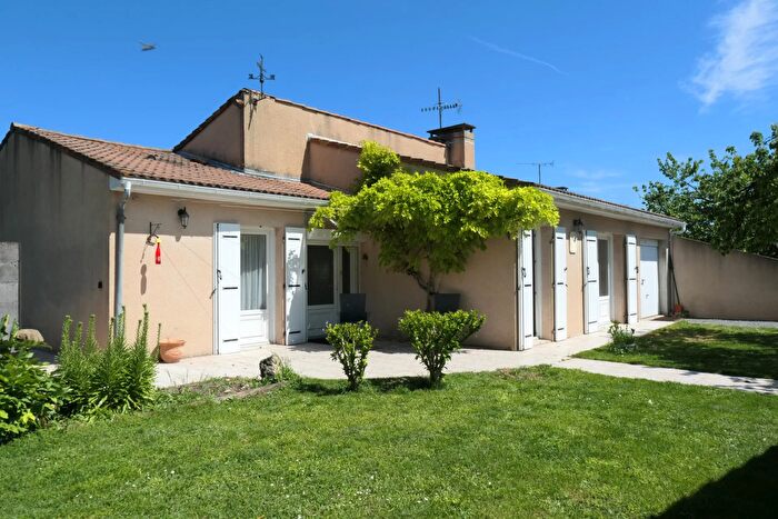 Maison à vendre - Châteaubernard - 4 chambres