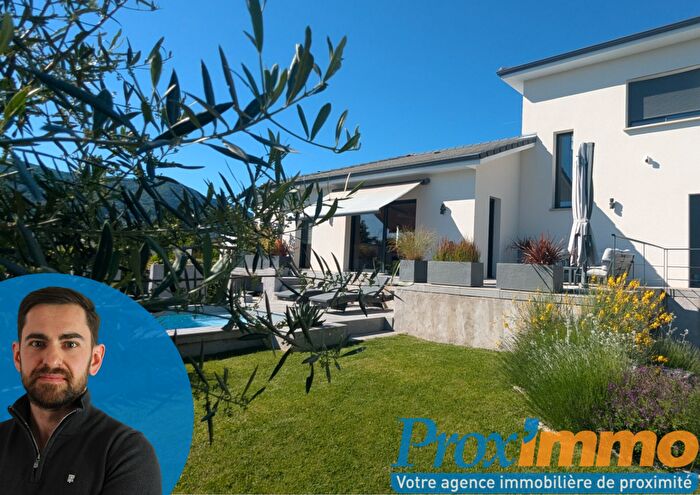 Maison à vendre - Voiron, Souillet, Vouise, Belvédère - 5 pièces - 1 chambre