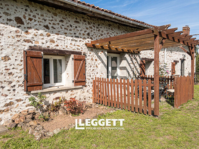 Maison à vendre - Videix - 8 pièces - 5 chambres