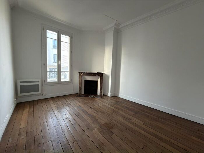 Suresnes, Carnot, Gambetta : Appartement 2 pièces à vendre