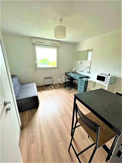 Appartement à louer - Reims, Europe, Chemin Vert - 1 pièce