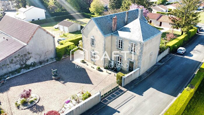 Maison 12 pièces à vendre à Saint-Pierre-du-Chemin
