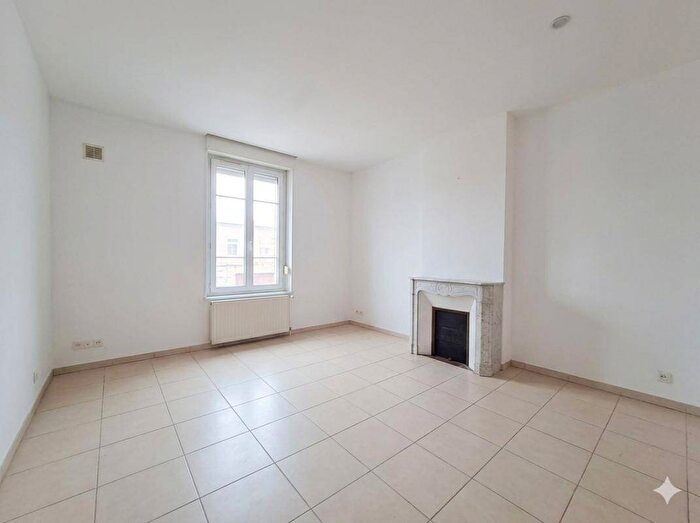 Maison 5 pièces à Centre Ville, Saint-Quentin, à louer