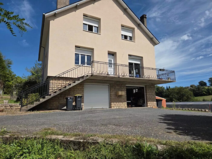 Maison à vendre - Uzerche - 7 pièces - 5 chambres