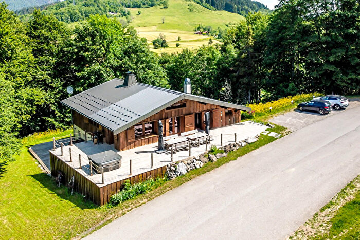 Habère-Poche - Maison 8 pièces à vendre
