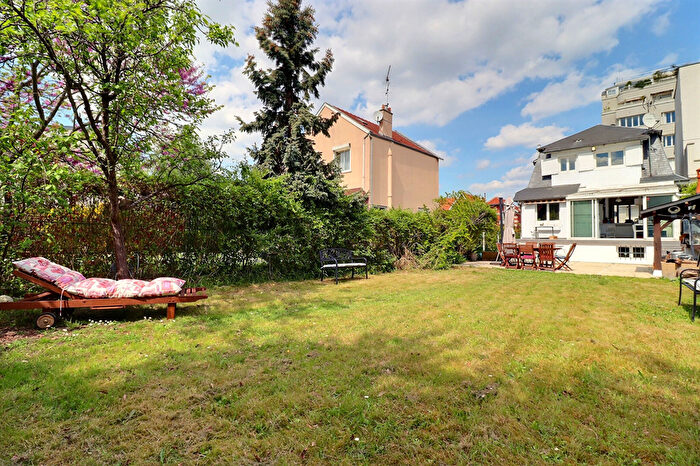 Maison à vendre - Colombes, Agent Sarre - 7 pièces - 5 chambres