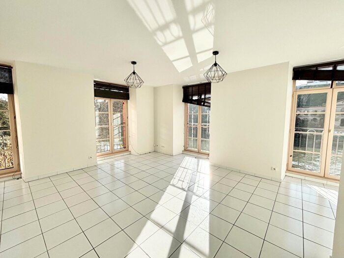 Appartement à louer - Albi, La Madeleine - 2 pièces - 1 chambre