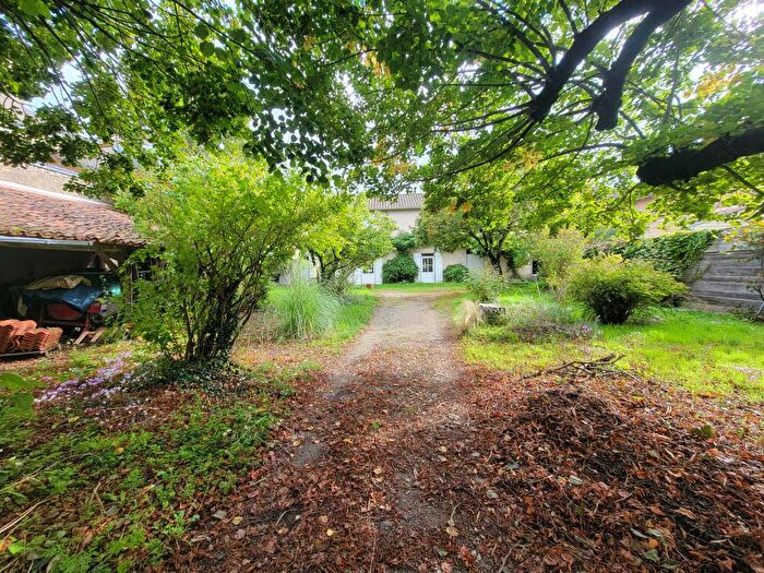Maison 6 pièces à Persac, à vendre