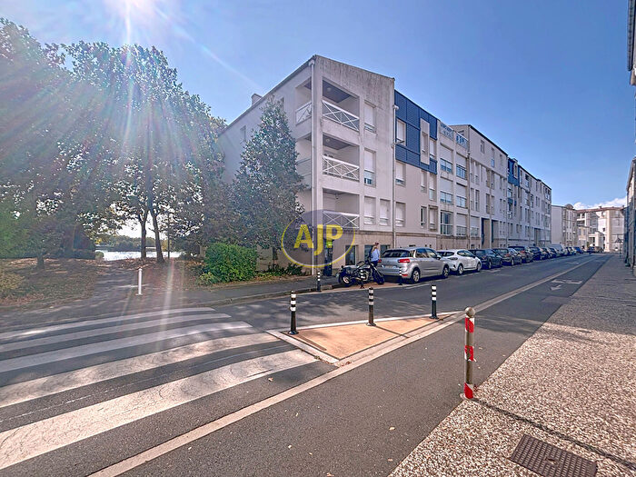 Appartement à vendre - La Rochelle, Centre-ville, Vieux-port, Marché - 2 pièces - 1 chambre