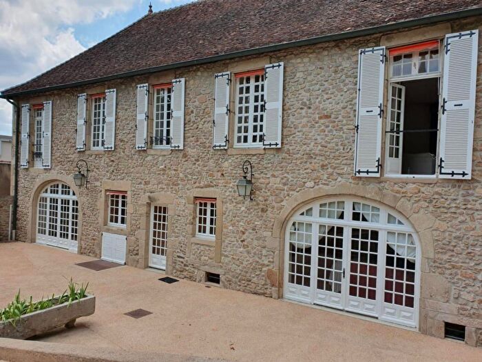 Maison 10 pièces à Autun, Centre-ville, à vendre