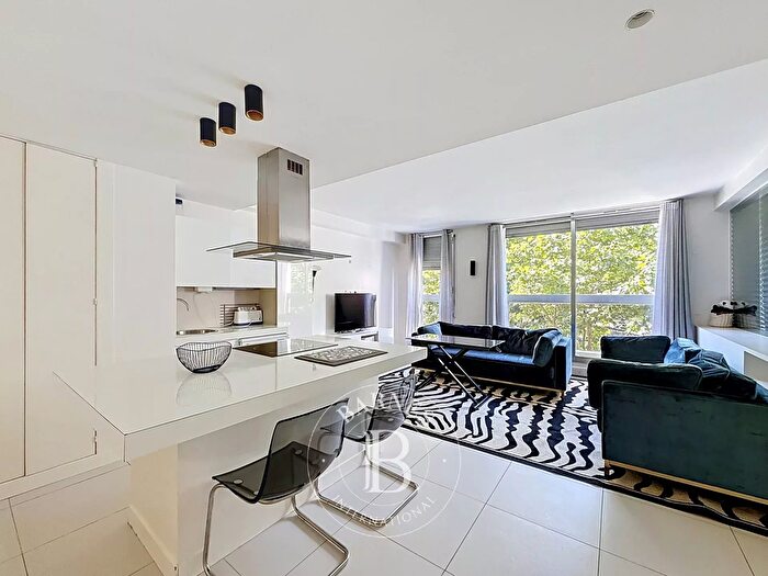 Appartement 2 pièces à louer à Neuilly-sur-Seine, Parc de Neuilly
