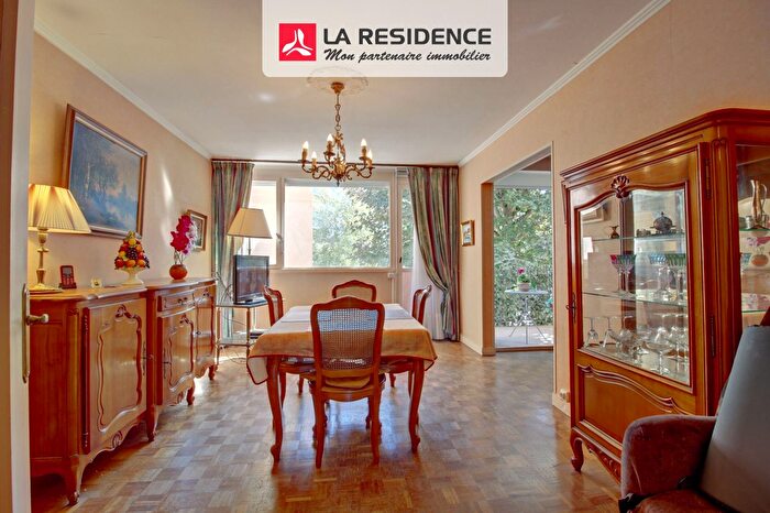Appartement 4 pièces à Les Mureaux, Centre-ville, à vendre