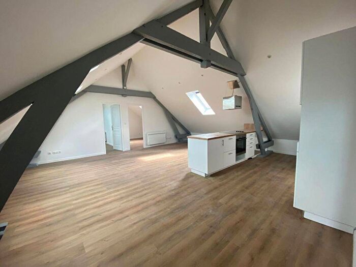Centre Ville-Petit Margny, Compiègne : Appartement 2 pièces à louer