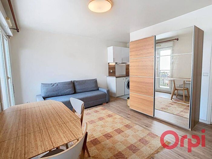 Appartement à louer - La Fontaine-Parc des Sceaux-Croix de Berny-Centre Ville, Antony - 1 pièce