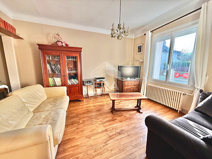 Maison à vendre - Fleury-les-Aubrais, Gare, Bannier, Bustière, Dessaux - 6 pièces - 4 chambres