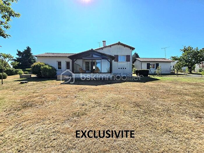 Maison à vendre - Saint-Aigulin - 7 pièces - 4 chambres